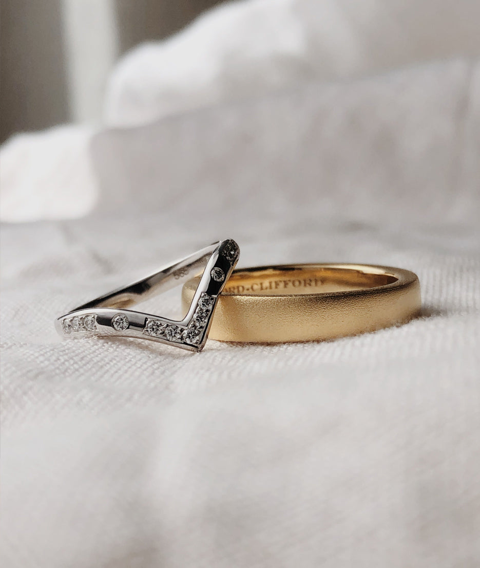 Diamond Crest ring | RUUSK jewellery